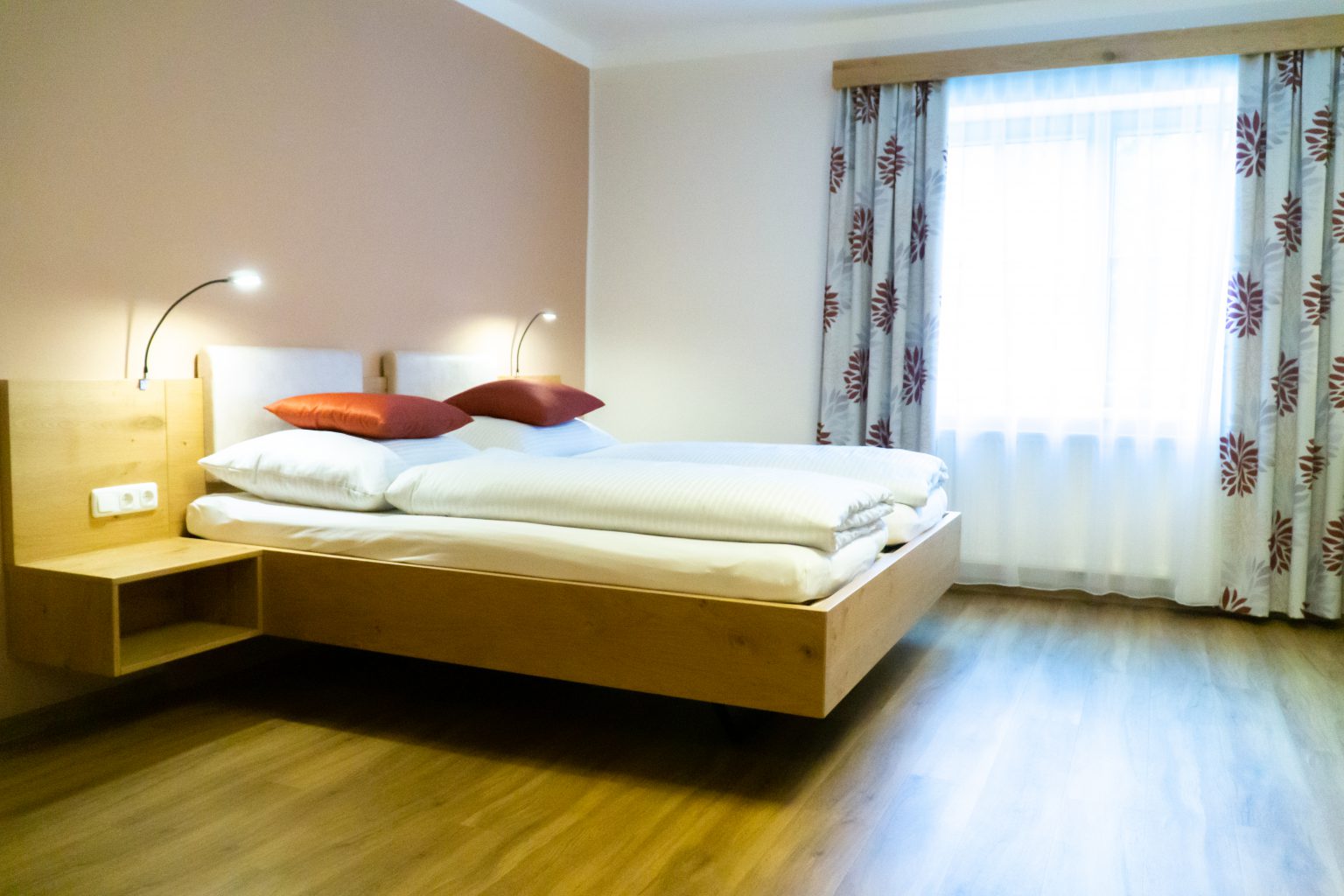 Schlafen in der roten Säge - Rote Säge